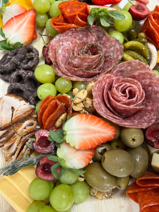 Medium Board – Crafted Nibbles